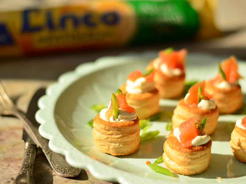 Vol au vent cu cremă de brânză și somon afumat - Linco PATISERO